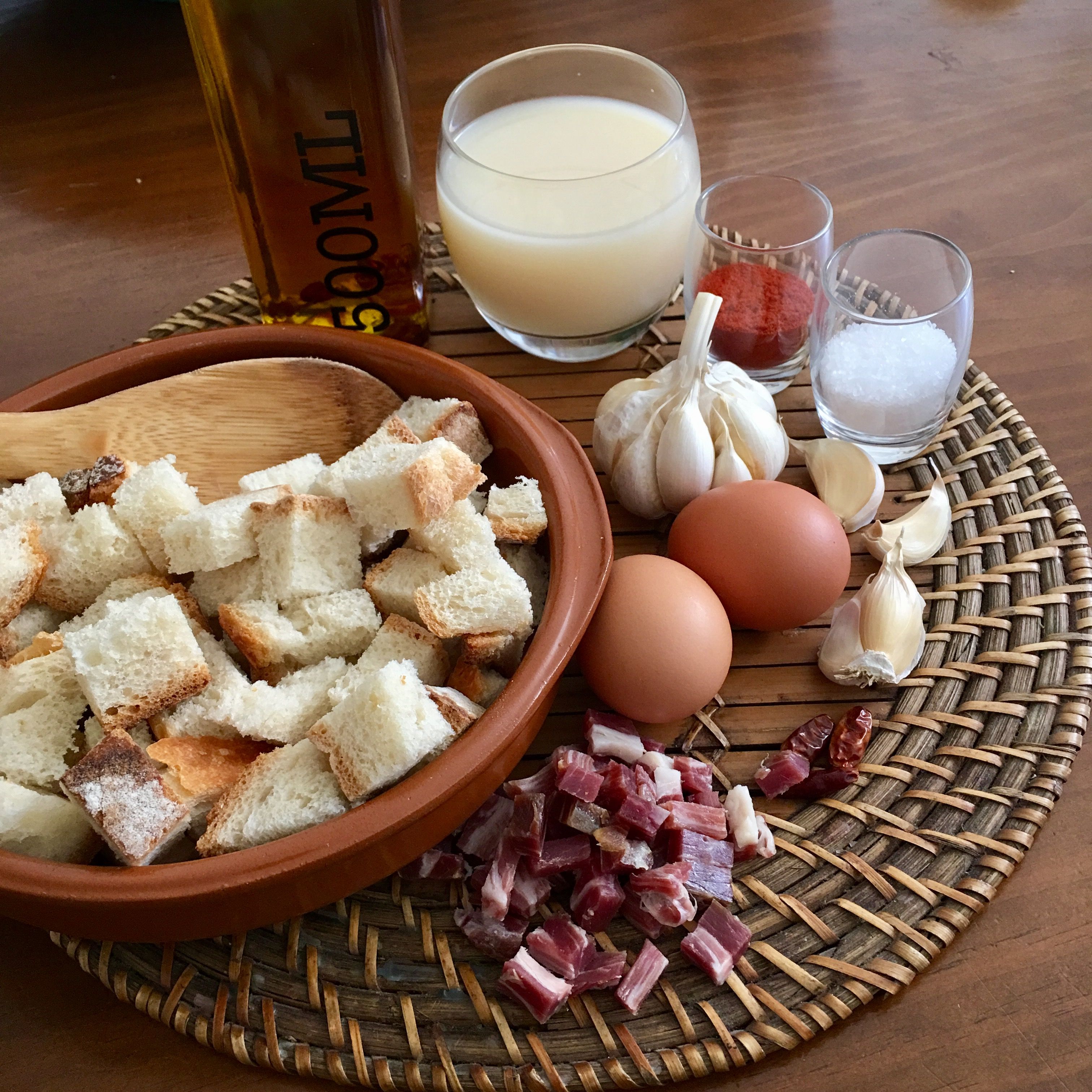 Sopas de Ajo o Sopa Castellana - La Renta Cocina Bar